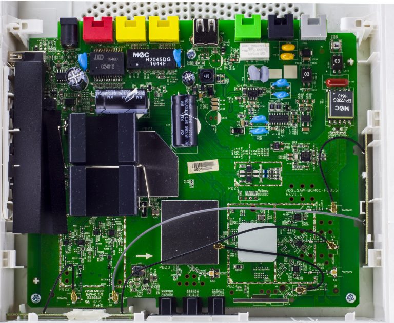 Inside the Telstra F@st 5355 Wifi Router (Dated 2016) « insideGadgets